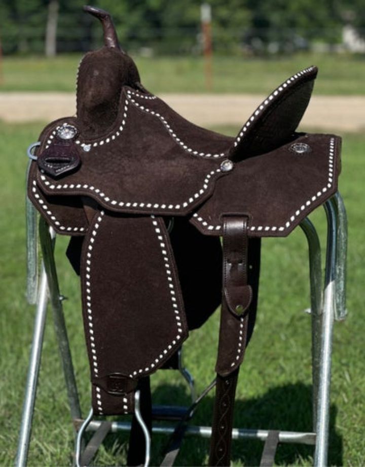 CHOCOLATE LIGHTWEIGHT | WHITE BUCKSTITCH SADDLE – Josh Andrews Saddles