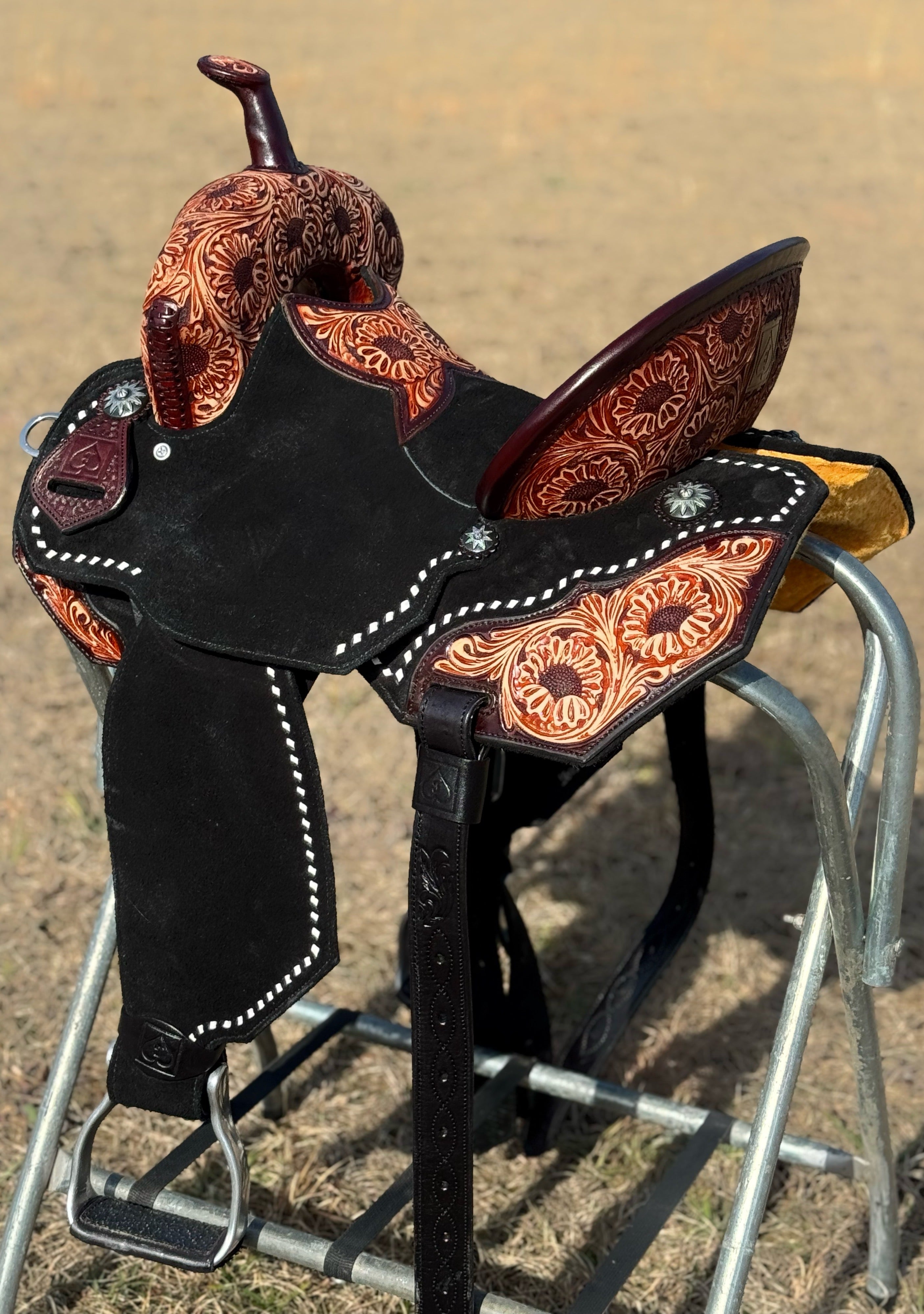 SHOWSTOPPER SADDLE | SPINAL RELIEF – Josh Andrews Saddles